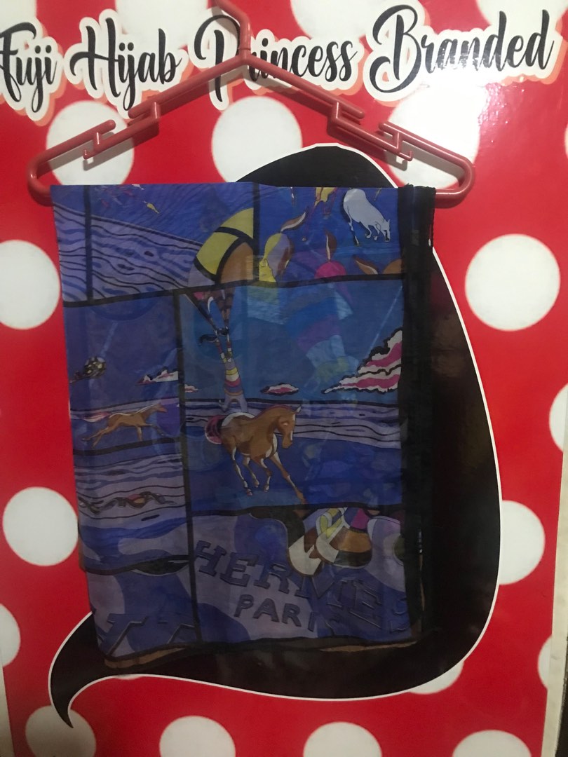 Hermes Paris biru, Fesyen Wanita, Muslim Fashion, Syal di Carousell