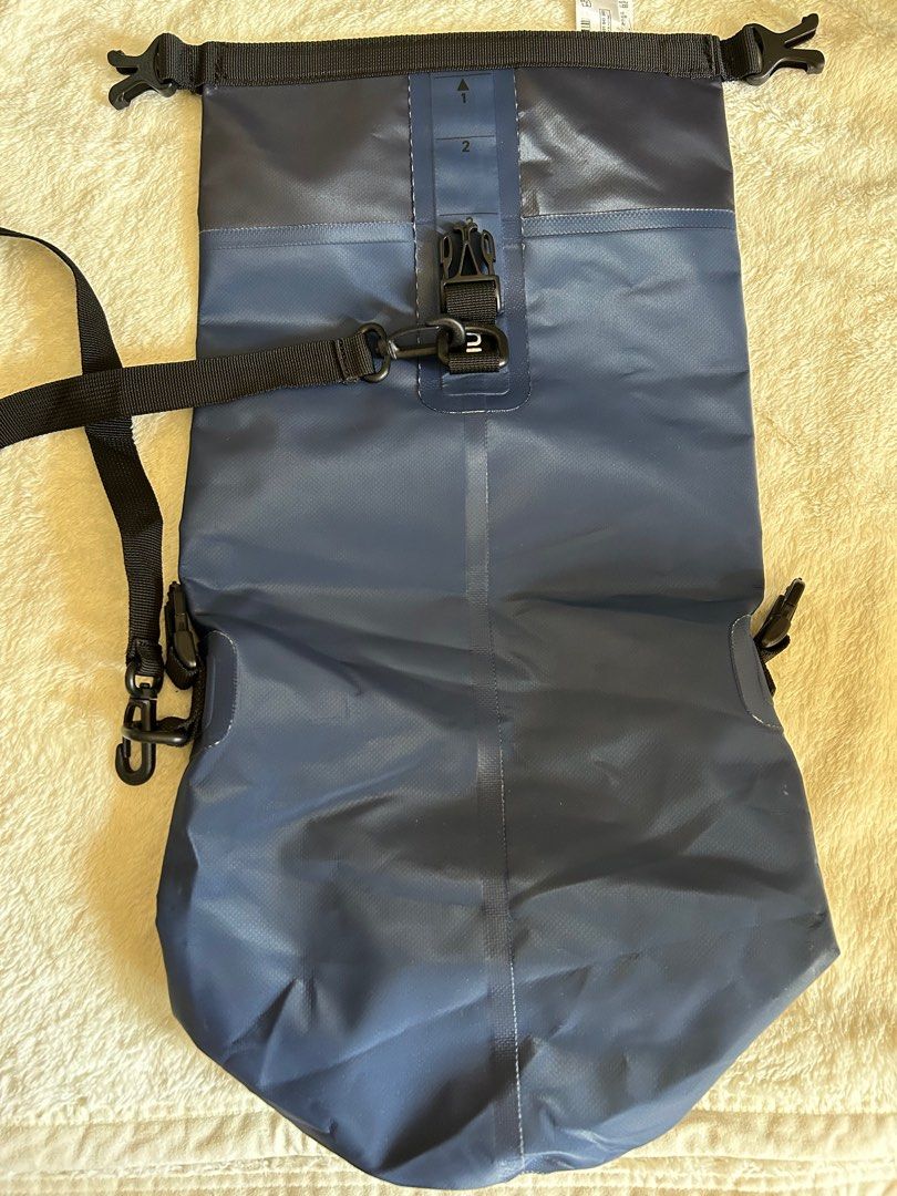 ITIWIT DRY BAG 10L on Carousell