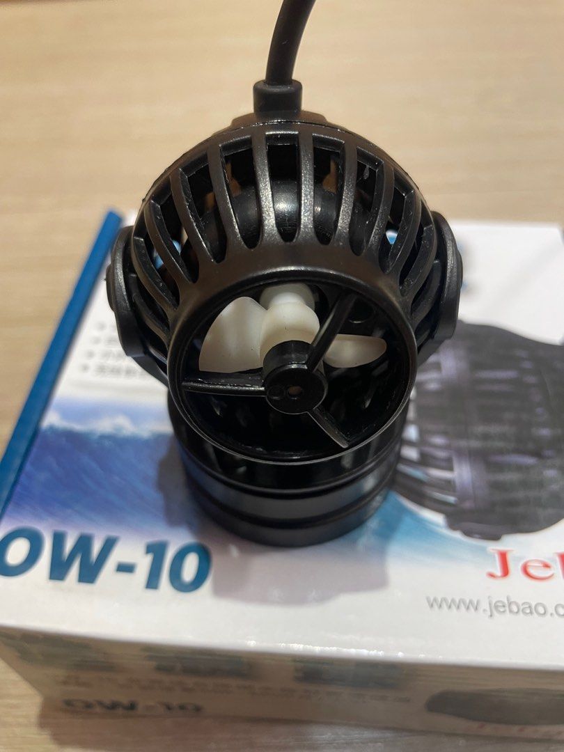 捷寶JEBAO 造浪球 OW-10(4000L/H) DC多功能造浪器 造浪球 造浪器 造浪馬達 二手水族馬達, 寵物用品, 寵物及其他在旋轉拍賣