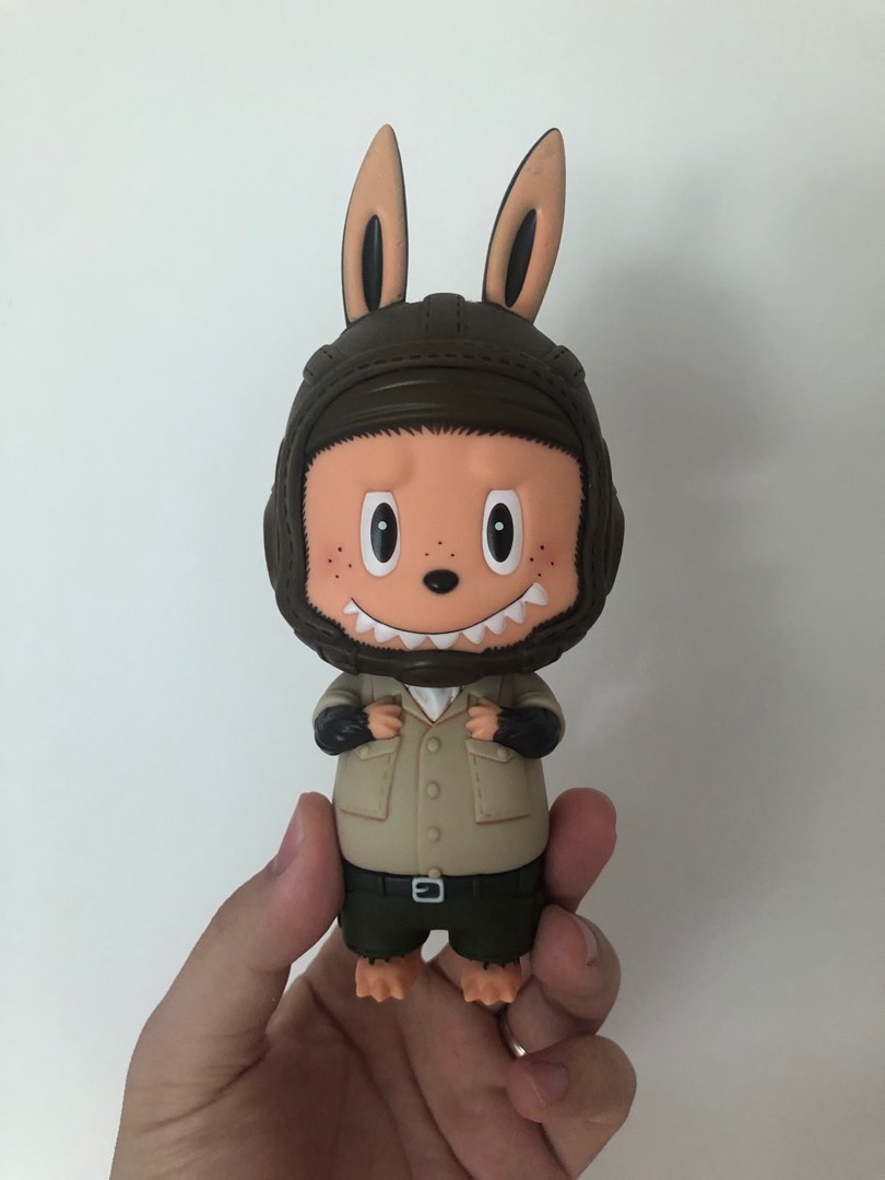 Labubu Pilot, 興趣及遊戲, 玩具 & 遊戲類 - Carousell