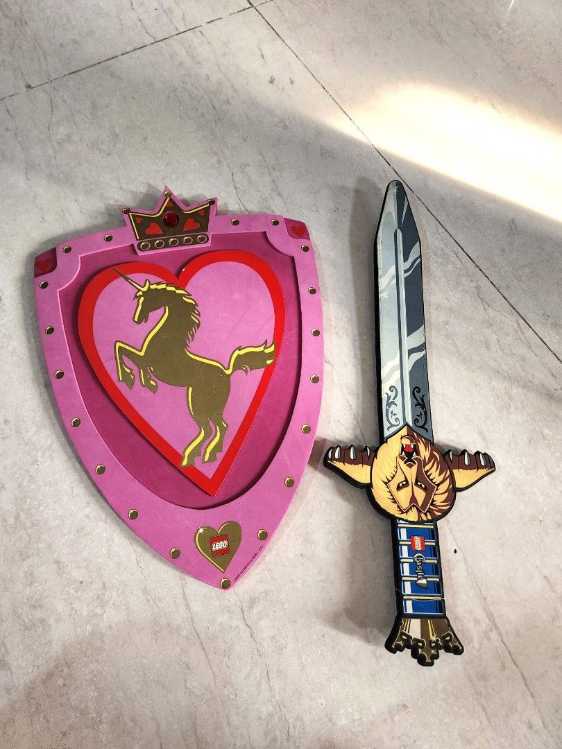 LEGO shield n sword, Toys & Collectibles, Lainnya di Carousell
