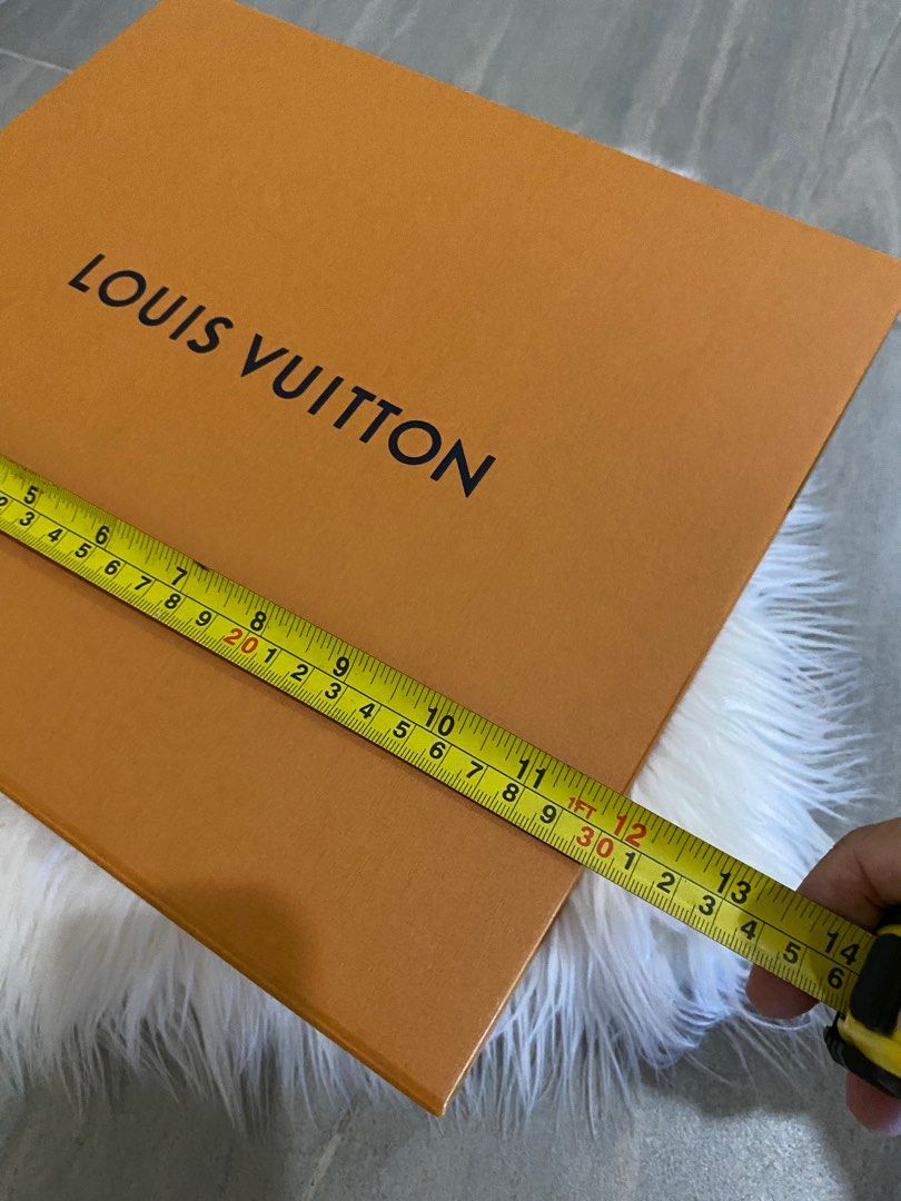 Louis Vuitton LV Box (30cm x 28cm x 15cm), Women's Fashion, Watches ...