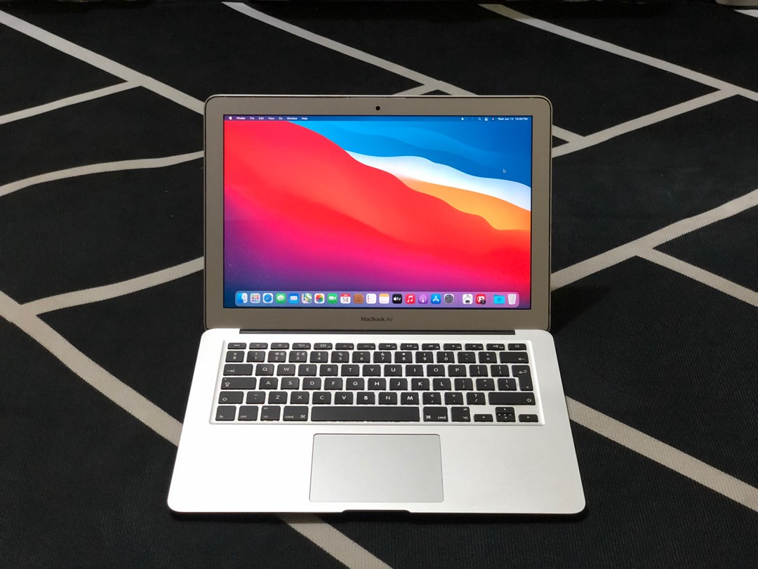 Macbook Air 2015, 13-inch 4GB 256GB SSD Storage 1.6 GHz Intel Core i5 ...