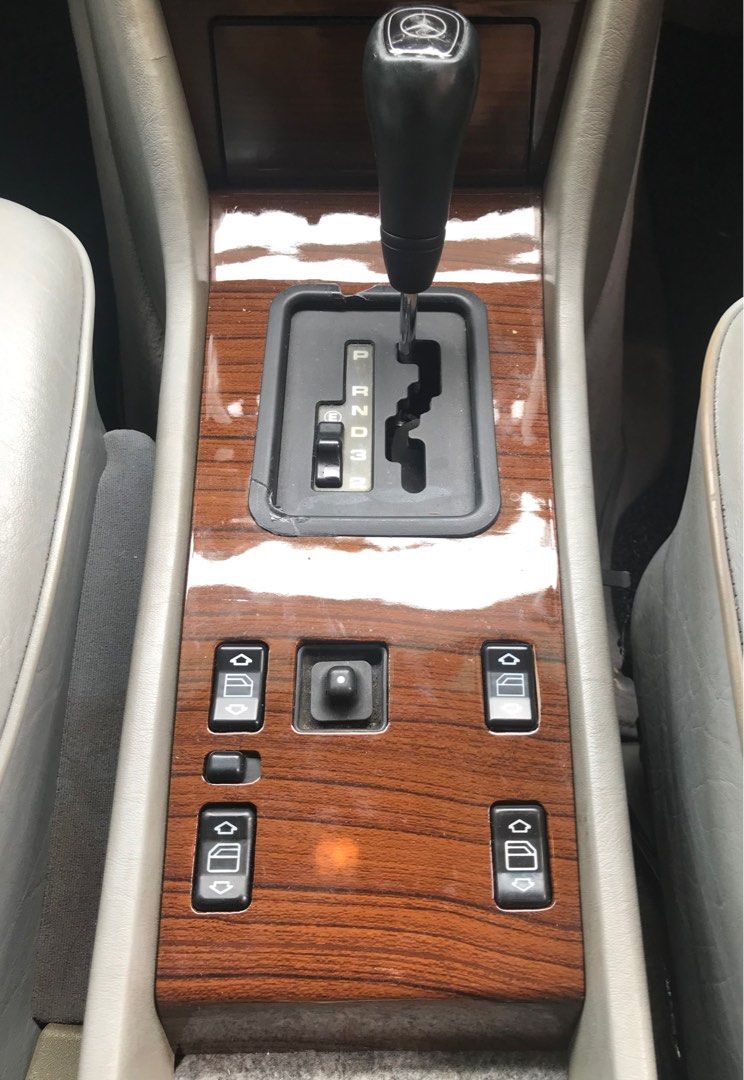 Mercedes-Benz W124 Center Console Wooden Trim (Zebrano), Car ...