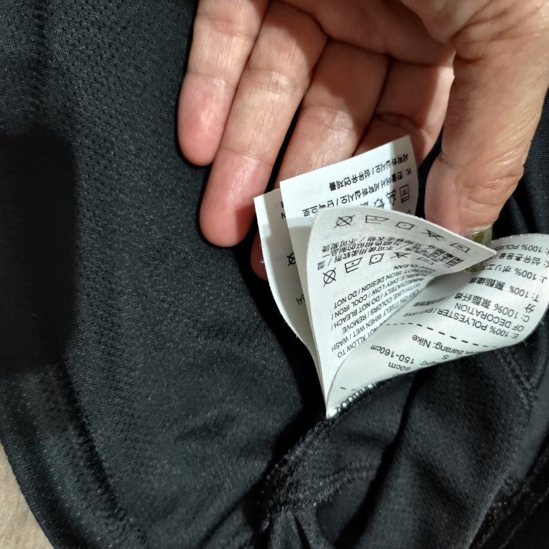 Nike 運動 背心 S 155/80A 600 黑色 女款, 她的時尚, 上衣, 背心、無袖在旋轉拍賣