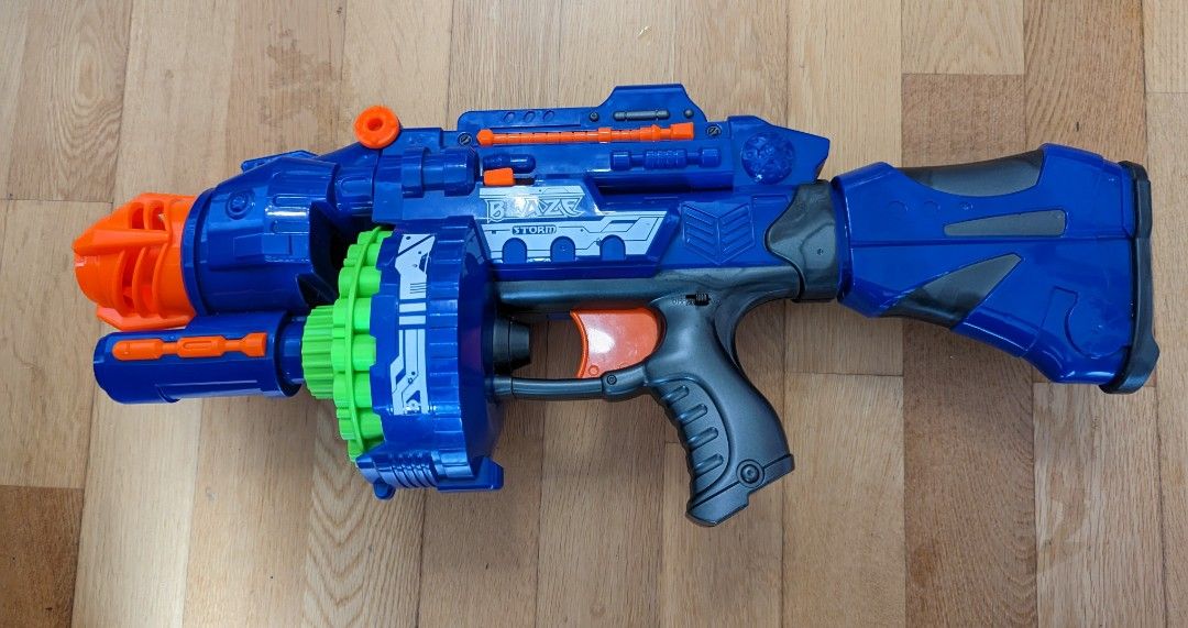 Nurf gun - Super-Speed, 興趣及遊戲, 玩具 & 遊戲類 - Carousell