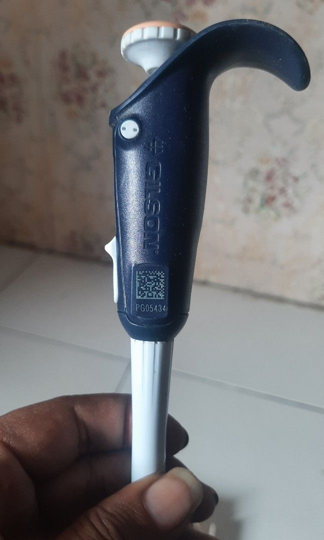 PIPET GILSON MICROMAN E, Barang Yang Dicari di Carousell