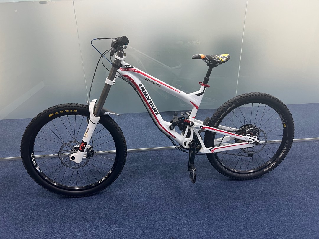 Polygon Colosus DH2.0 Mountain bike, Sports Equipment, Bicycles & Parts ...