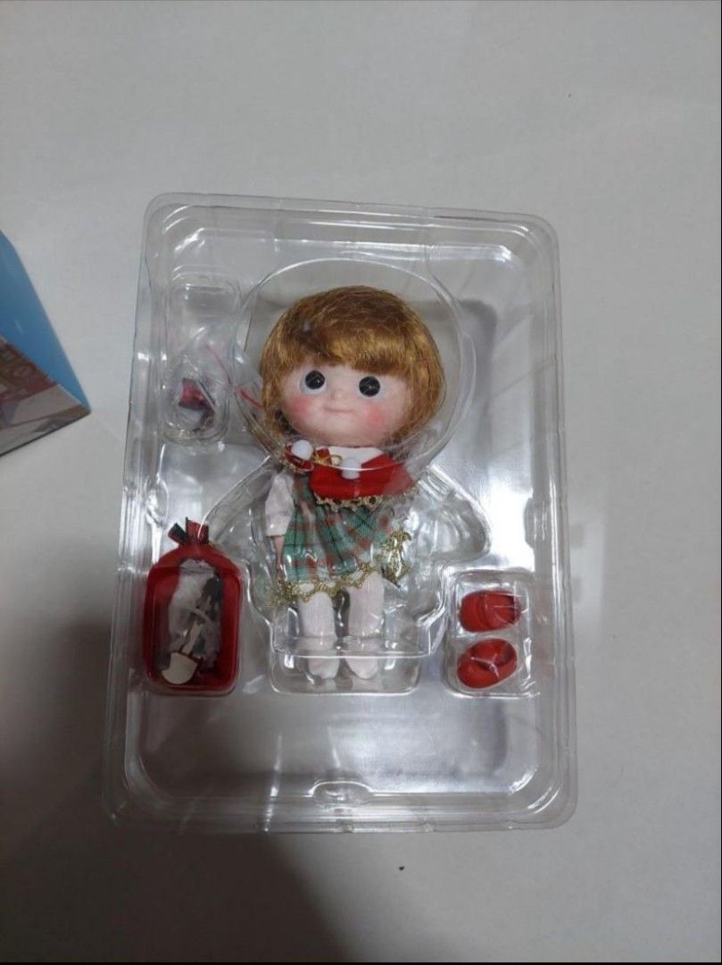 popmart mui-chan winter story mini doll (christmas bakery house ...