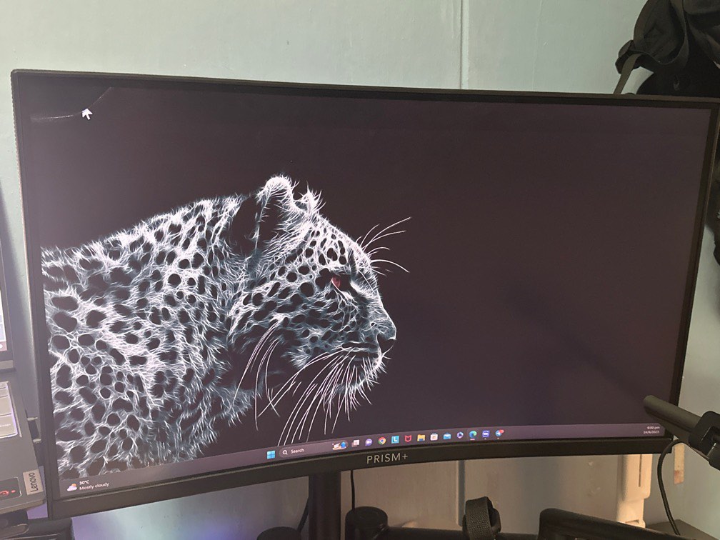 Prism X270 monitor (curved screen), Computers & Tech, Parts ...