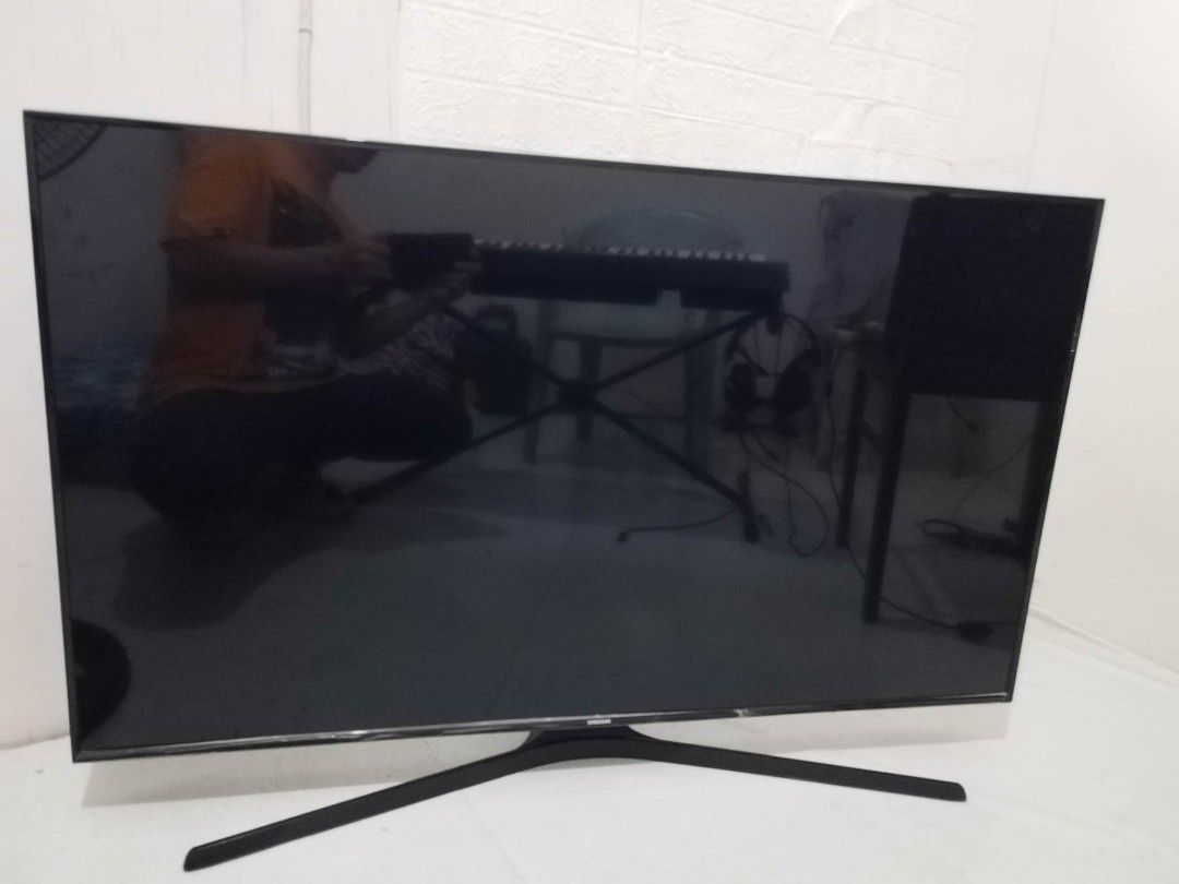 Samsung LED TV 50 inches on Carousell