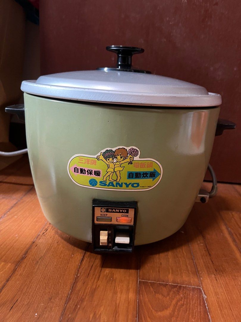 Sanyo EC 53 2.2L Rice Cooker Hardly used, TV & Home Appliances, Kitchen ...