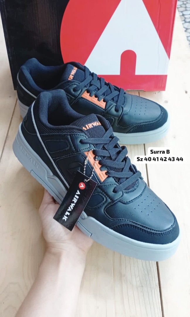 Sepatu AIRWALK, Fesyen Pria, Sepatu , Sneakers di Carousell