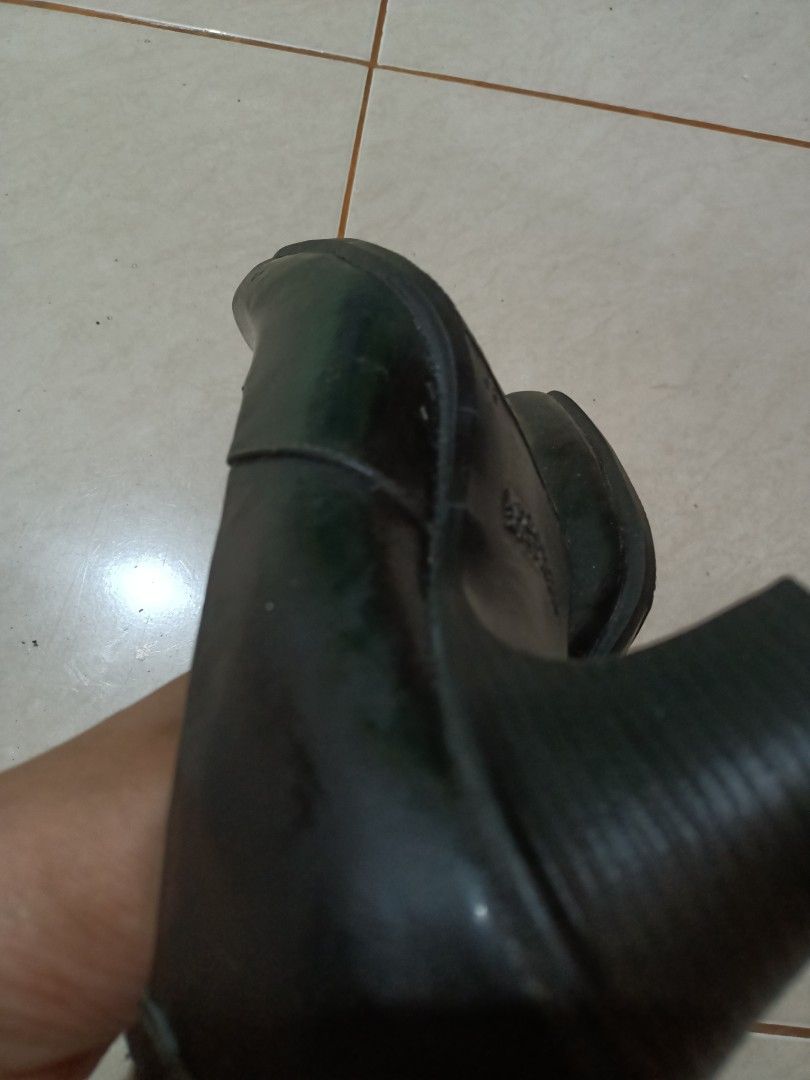 Sepatu pdh kowal al masih baru, Fesyen Wanita, Sepatu di Carousell