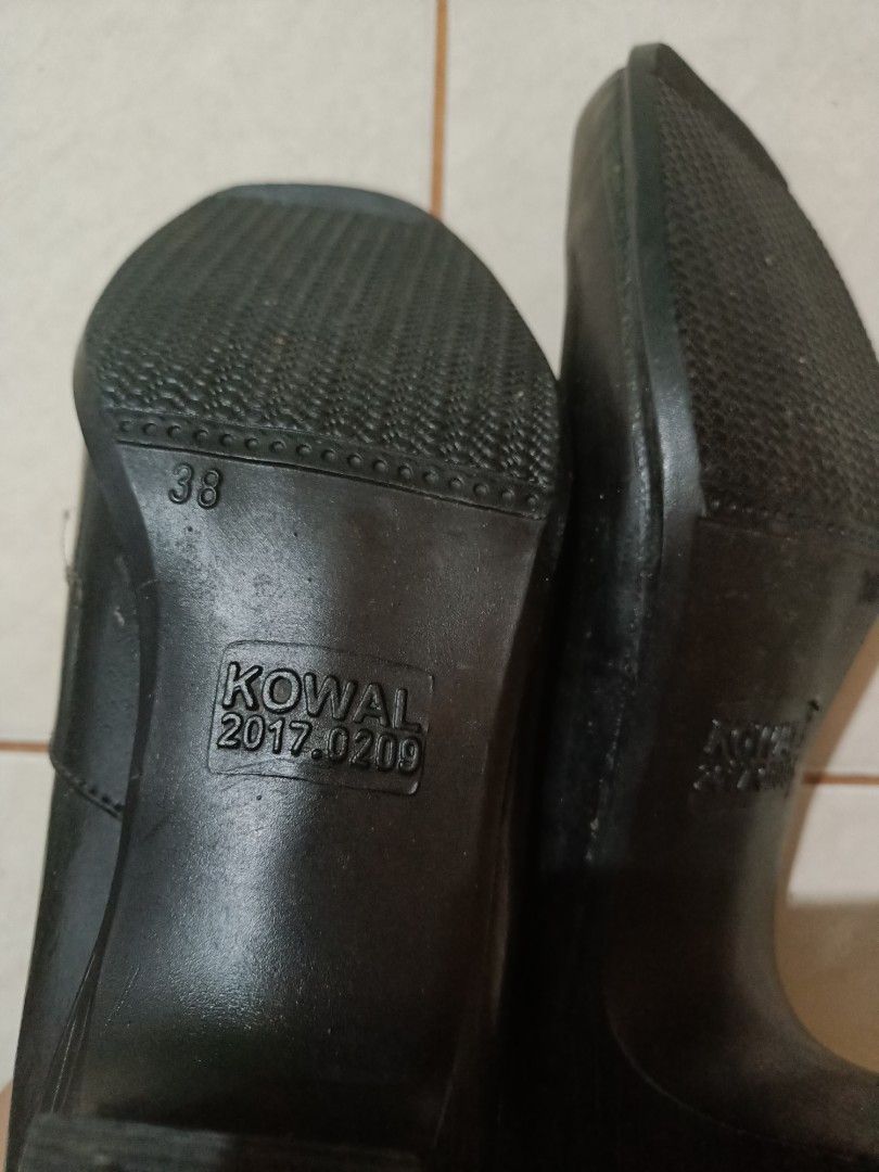 Sepatu pdh kowal al masih baru, Fesyen Wanita, Sepatu di Carousell