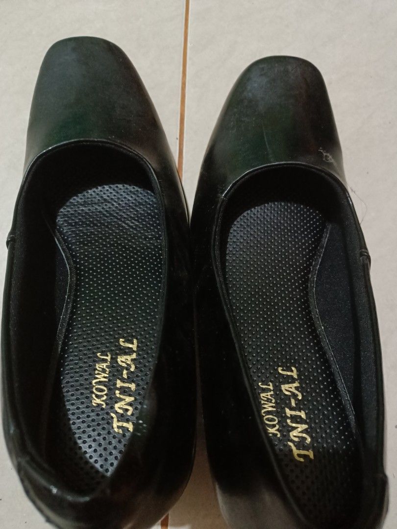 Sepatu pdh kowal al masih baru, Fesyen Wanita, Sepatu di Carousell
