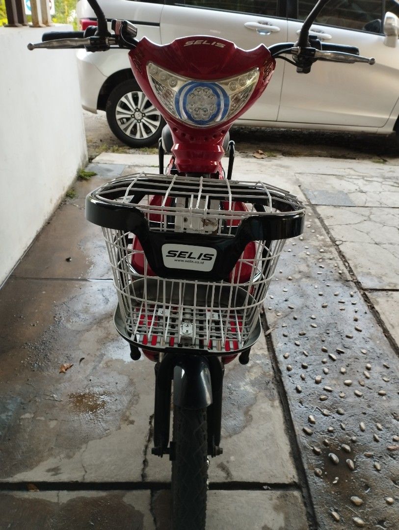 Sepeda Listrik Selis Murai (Merah) on Carousell