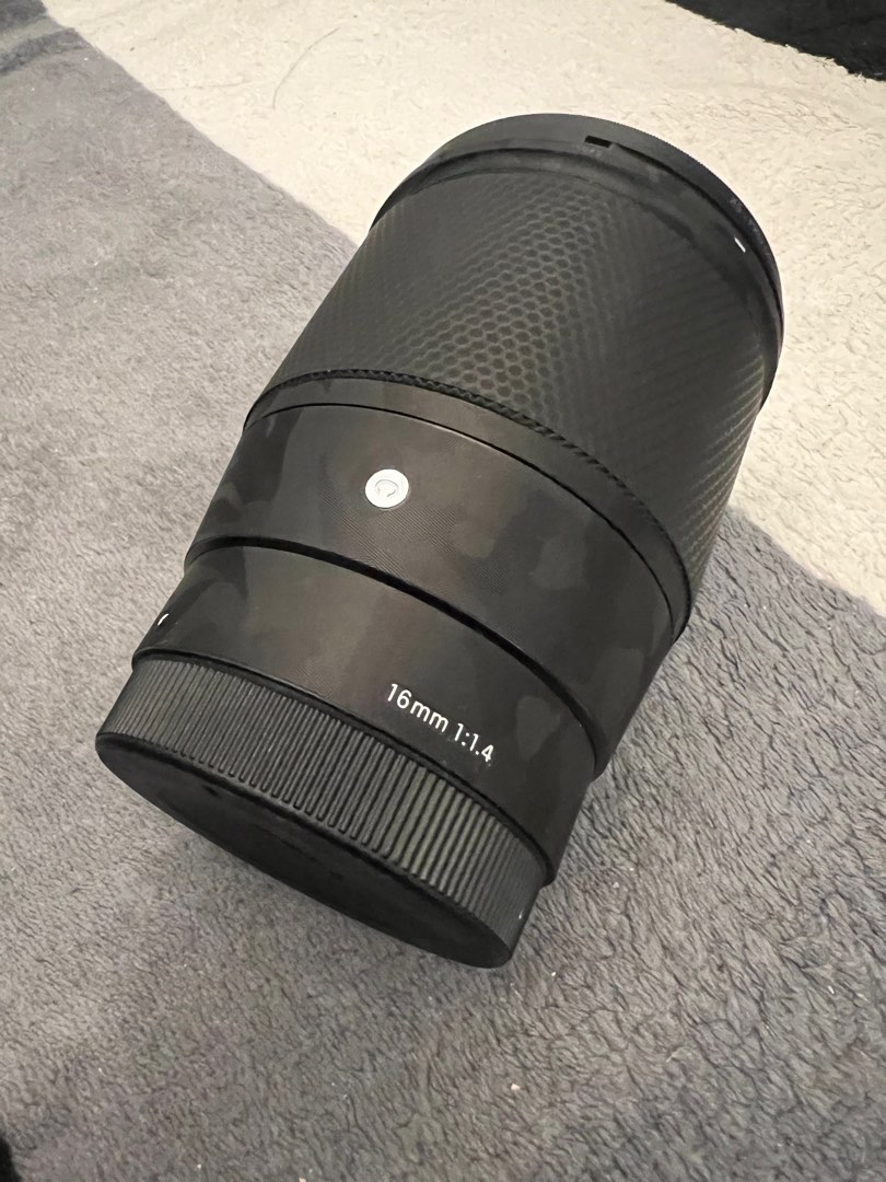 Sigma 16mm F1.4 DC DN Contemporary E Mount APSC, Photography, Lens & Kits on Carousell