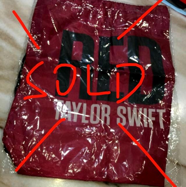 Taylor Swift Drawstring Bag (1989 Tour), Women's Fashion, Bags ...