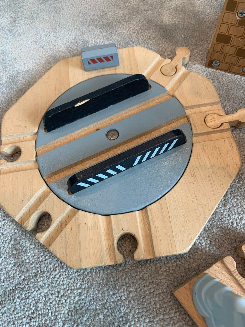 Thomas the Train Turntable, Suspension Bridge, Mine shaft and tunnel ...