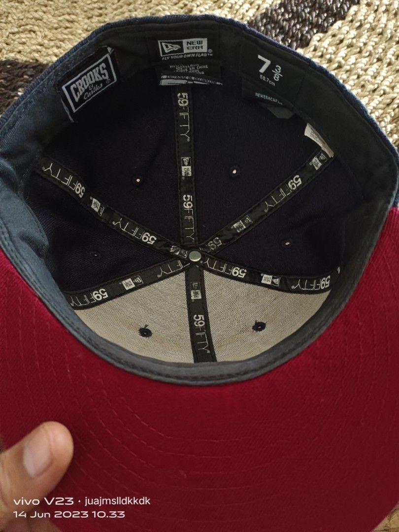 Topi new era, Fesyen Pria, Aksesoris, Topi di Carousell