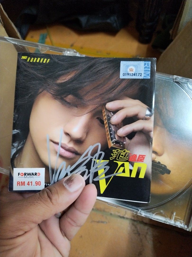 Van album lyric cover no cd missing van signature, Hobbies & Toys ...