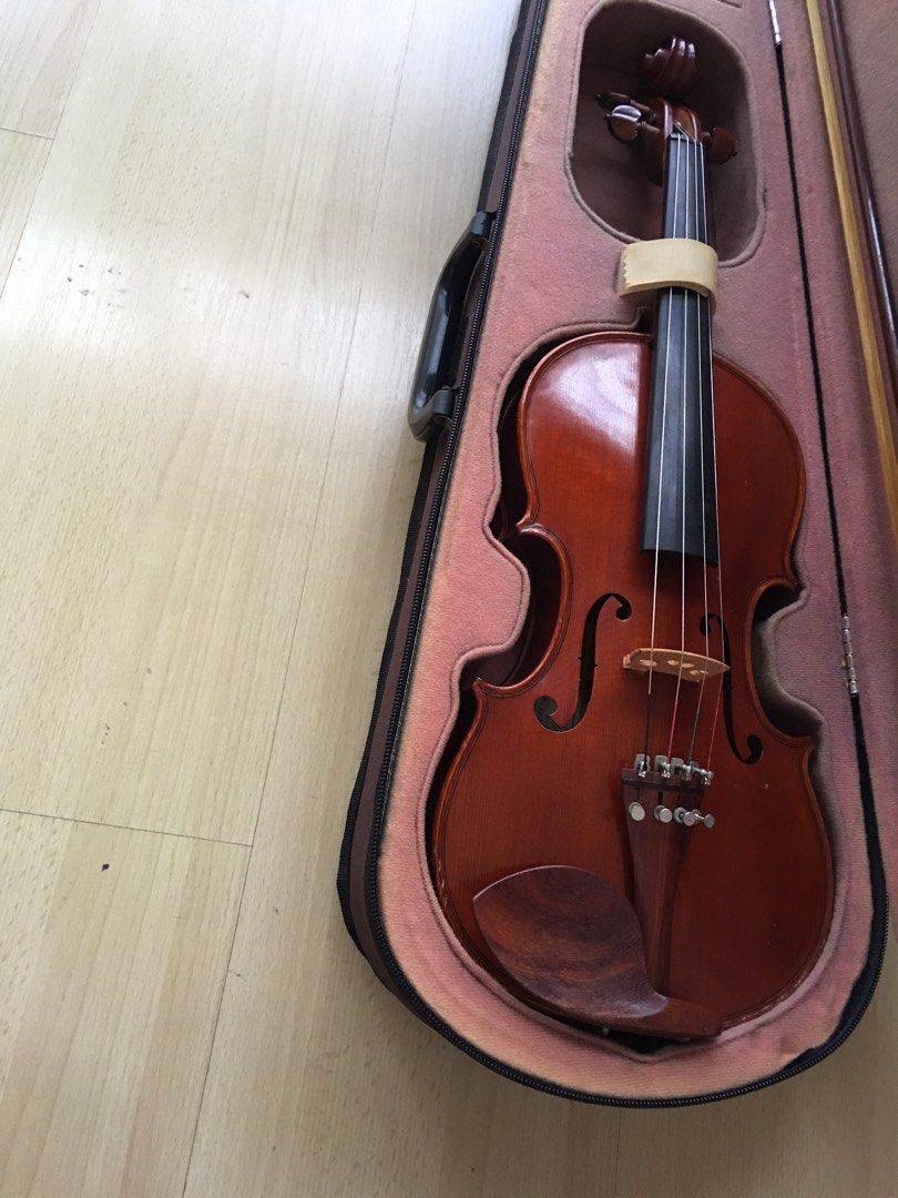 Violin Synwin, Hobbies & Toys, Music & Media, Musical Instruments on Carousell