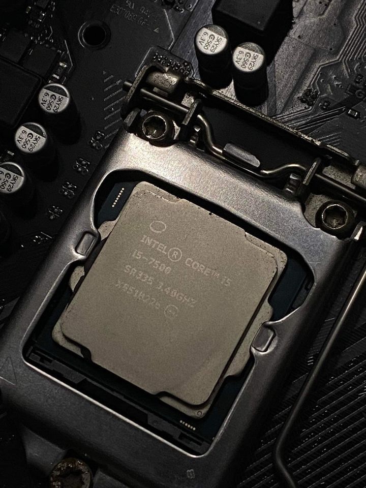 WFH System Unit Intel Core i5, Computers & Tech, Desktops on Carousell