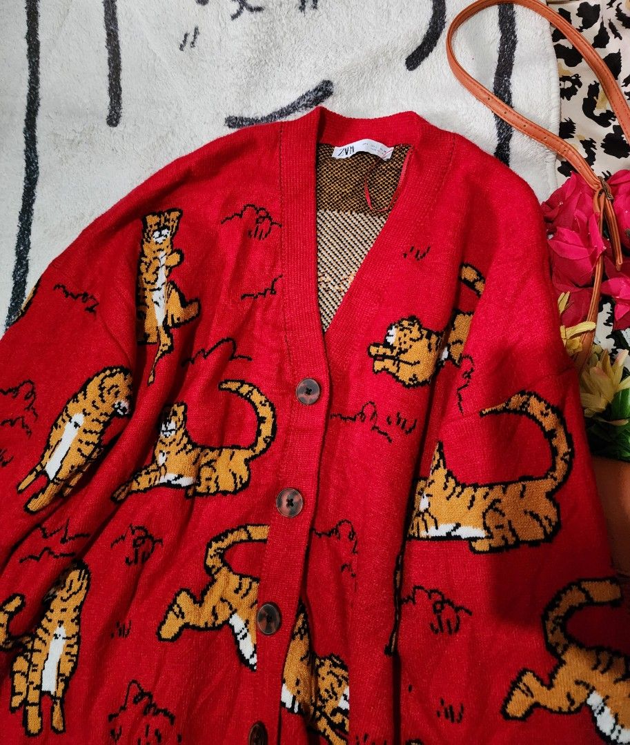 Zara Tiger chunky knit Oversize, Women's Fashion, Coats, Jackets and ...