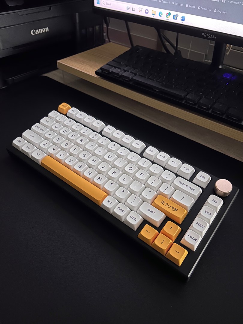 75% custom mechanical keyboard (Honey and milk keycaps), Computers & Tech, Parts & Accessories ...