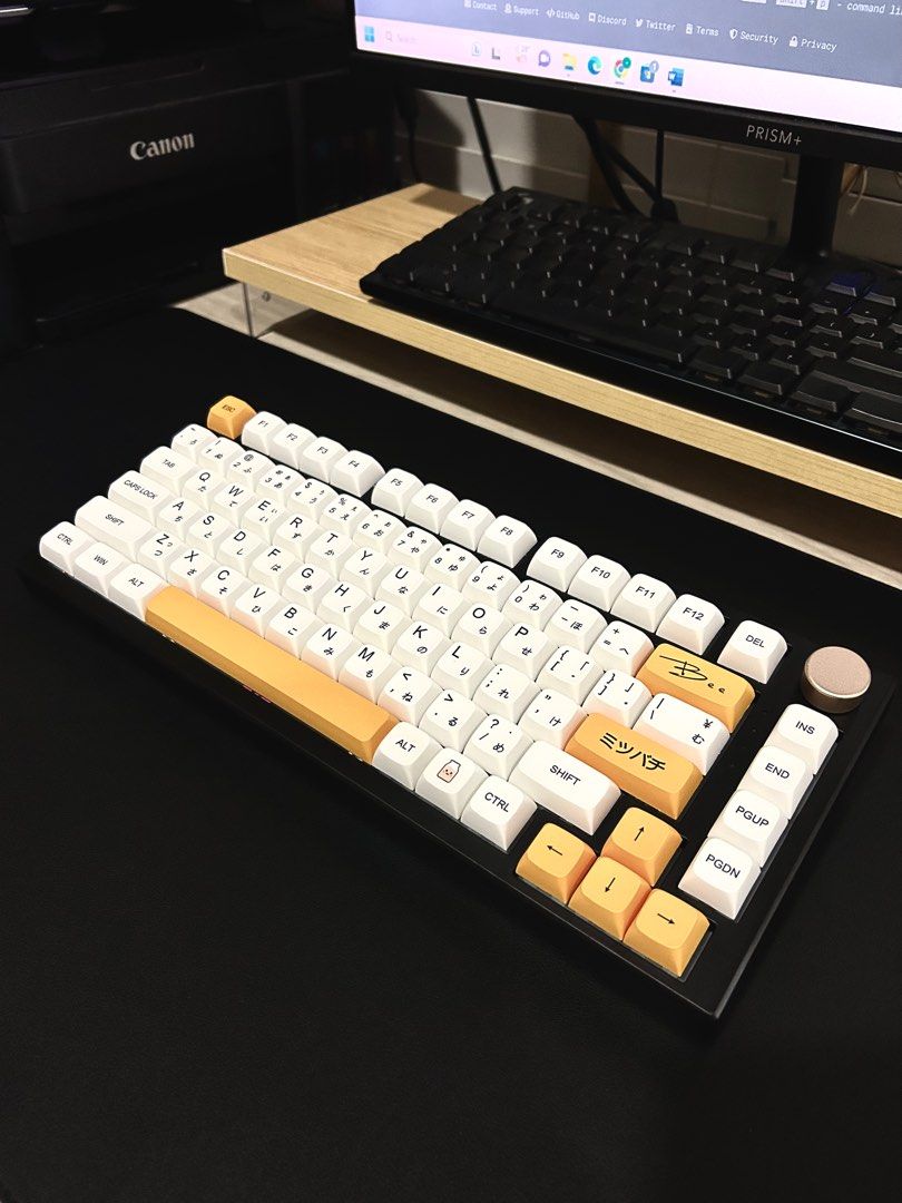 75% custom mechanical keyboard (Honey and milk keycaps), Computers ...