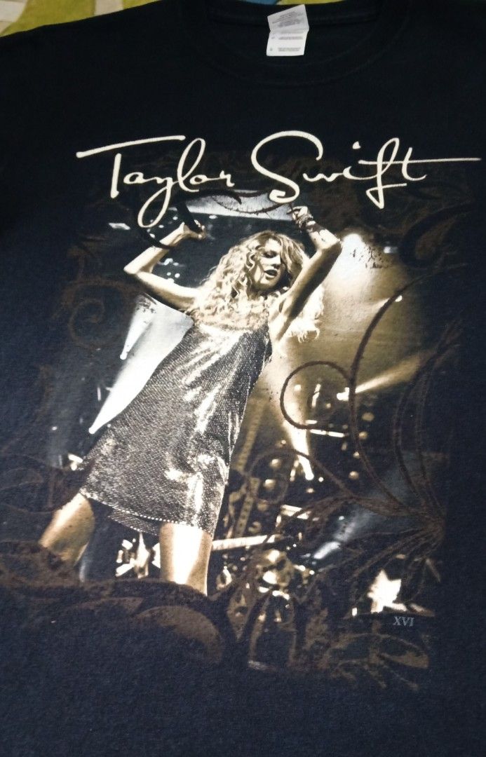 [ S ] - Band : Taylor Swift Fearless Tour Tee, Men's Fashion, Tops ...