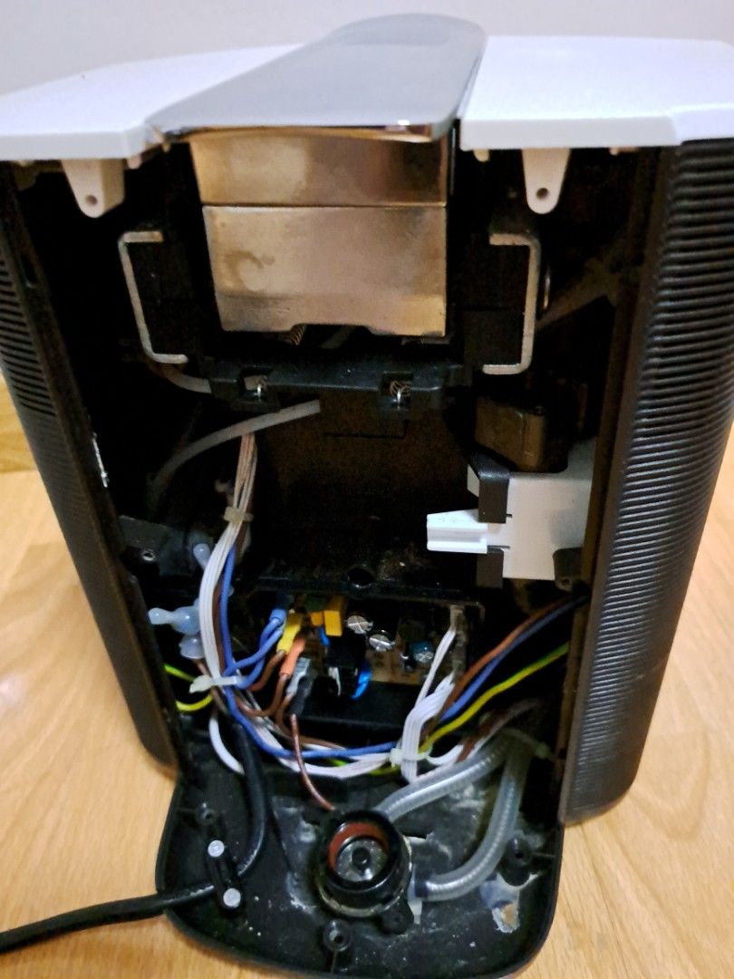 AEG coffee machine 3A-C228-3, TV & Home Appliances, Kitchen Appliances ...