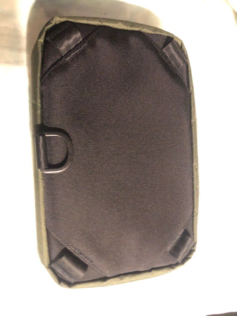 Alpaka Elements Tech Case Max, Men's Fashion, Bags, Sling Bags on Carousell