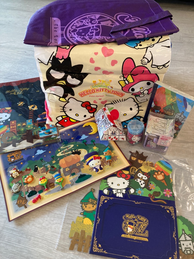 Authentic Hello Kitty Mech from Hello Kitty Town, Hobbies & Toys ...