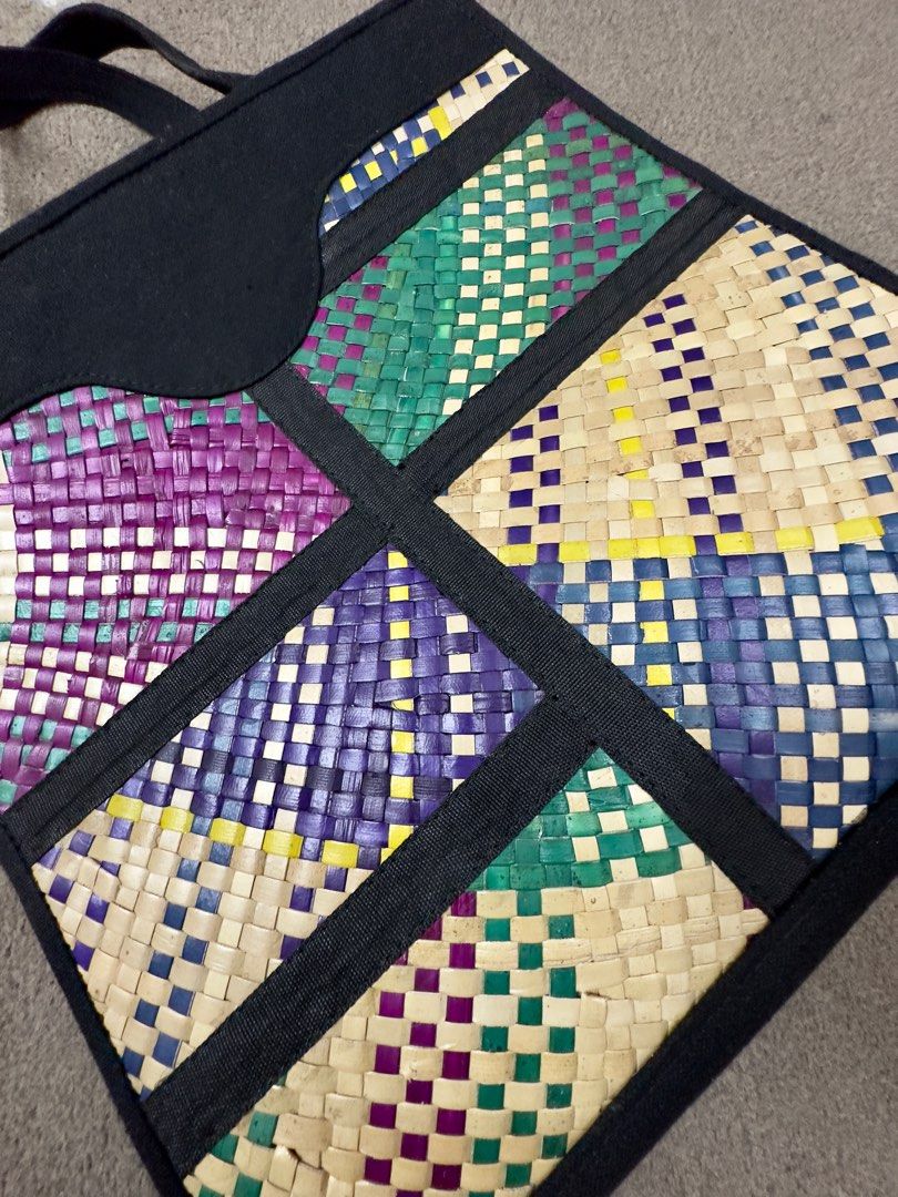 BANIG BAG, Women's Fashion, Bags & Wallets, Shoulder Bags on Carousell