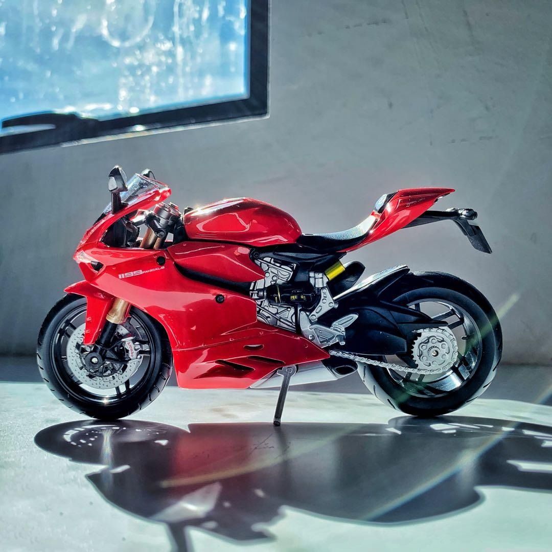 BNIB Maisto Ducati Panigale 1199 Special Edition Scale 1:12 ...