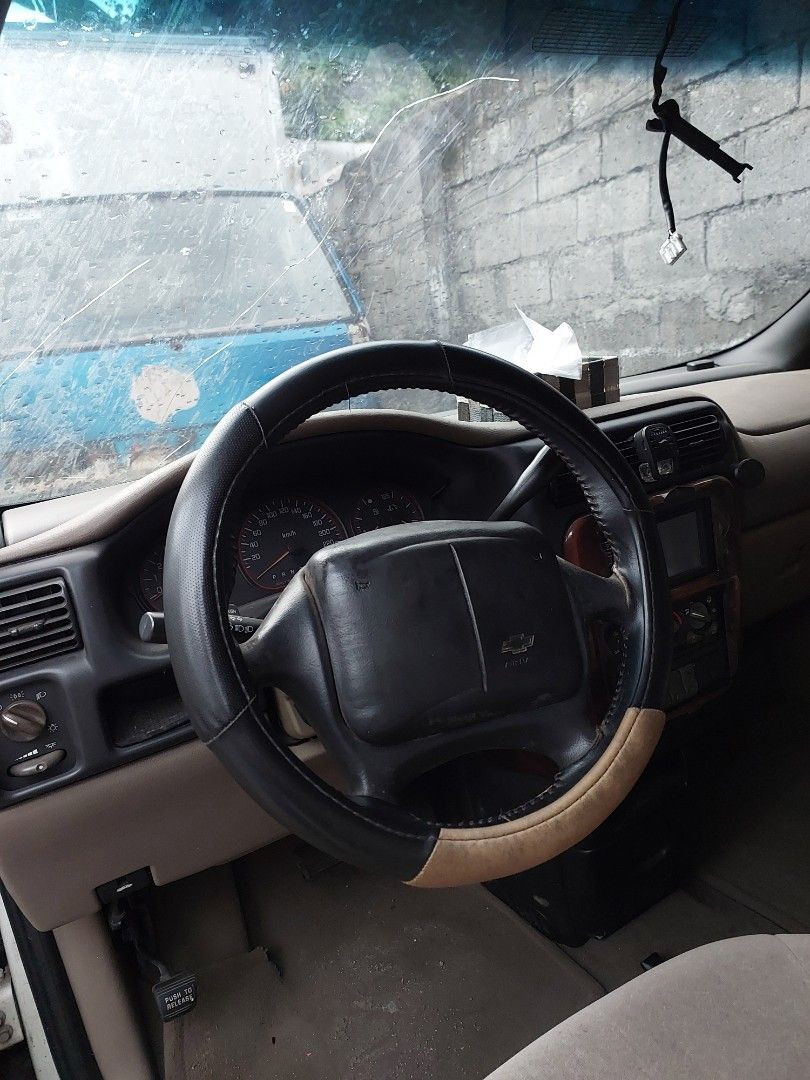 Chevrolet suv/venture venture Auto on Carousell