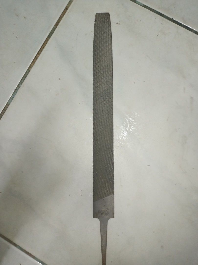 CHISEL SINSIL SINSEL SENSIL 😁, Commercial & Industrial, Construction Tools & Equipment on Carousell