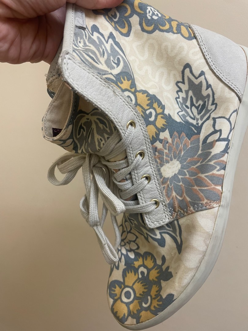 Clarks high cut sneakers, Women's Fashion, Footwear, Sneakers on Carousell