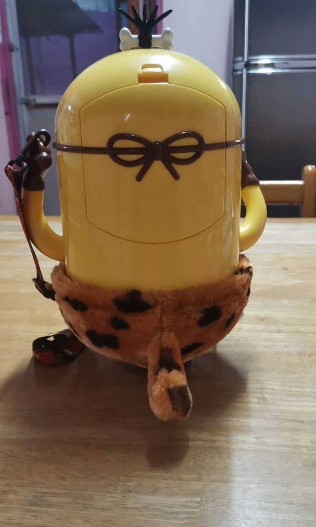 Despicable Me Popcorn Bucket, Hobbies & Toys, Memorabilia ...