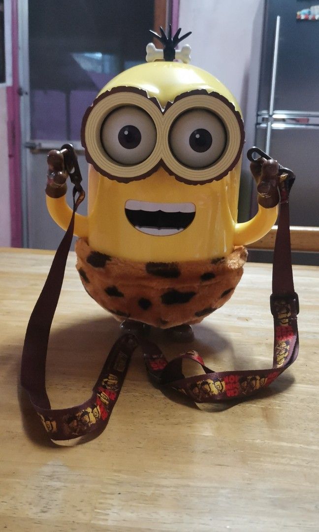Despicable Me Popcorn Bucket, Hobbies & Toys, Memorabilia ...