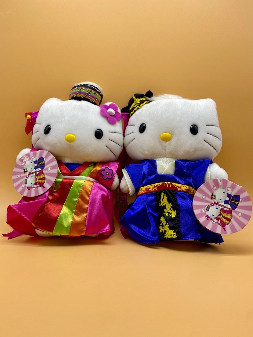 Hello Kitty Korean wedding, Hobbies & Toys, Memorabilia & Collectibles ...