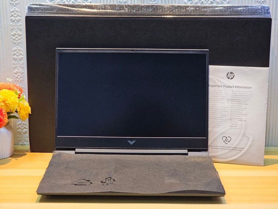 HP Victus Gaming Laptop 15-fb0090ax AMD Ryzen 5 5600H 8GB RAM 512GB SSD ...