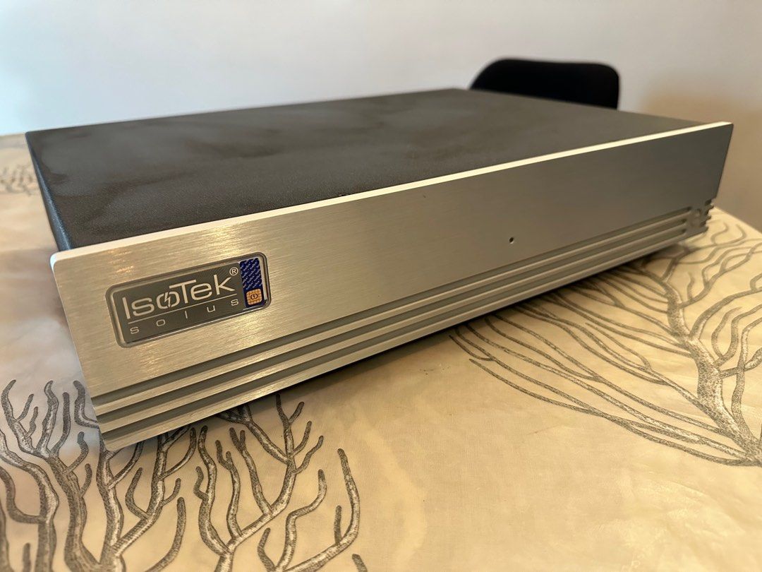 Isotek Evo3 Solus 6 Way UK Mains Conditioner 英式電源處理器, 音響器材, 其他音響配件及設備 ...
