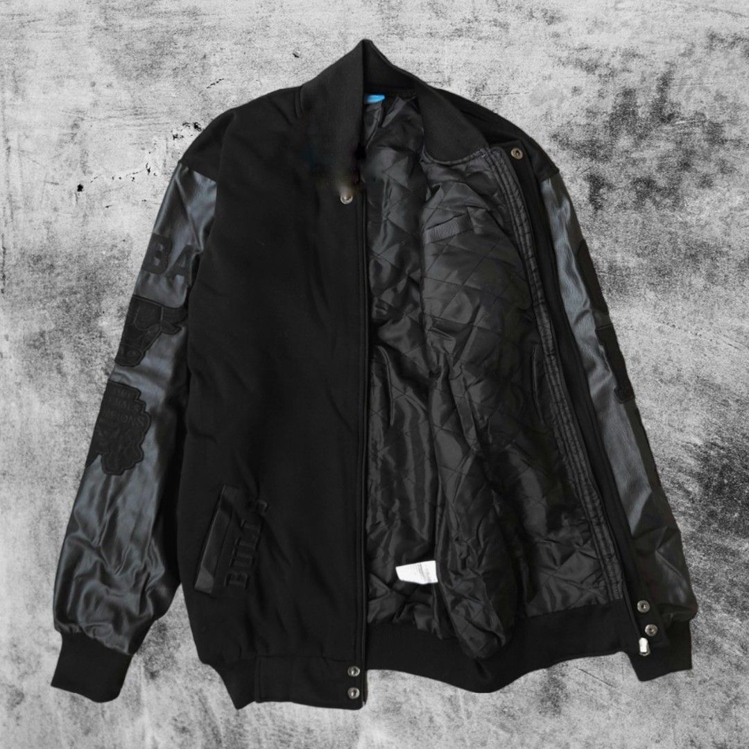 Jaket Varsity Chicago Bulls NBA Black On Black Hitam, Fesyen Pria ...