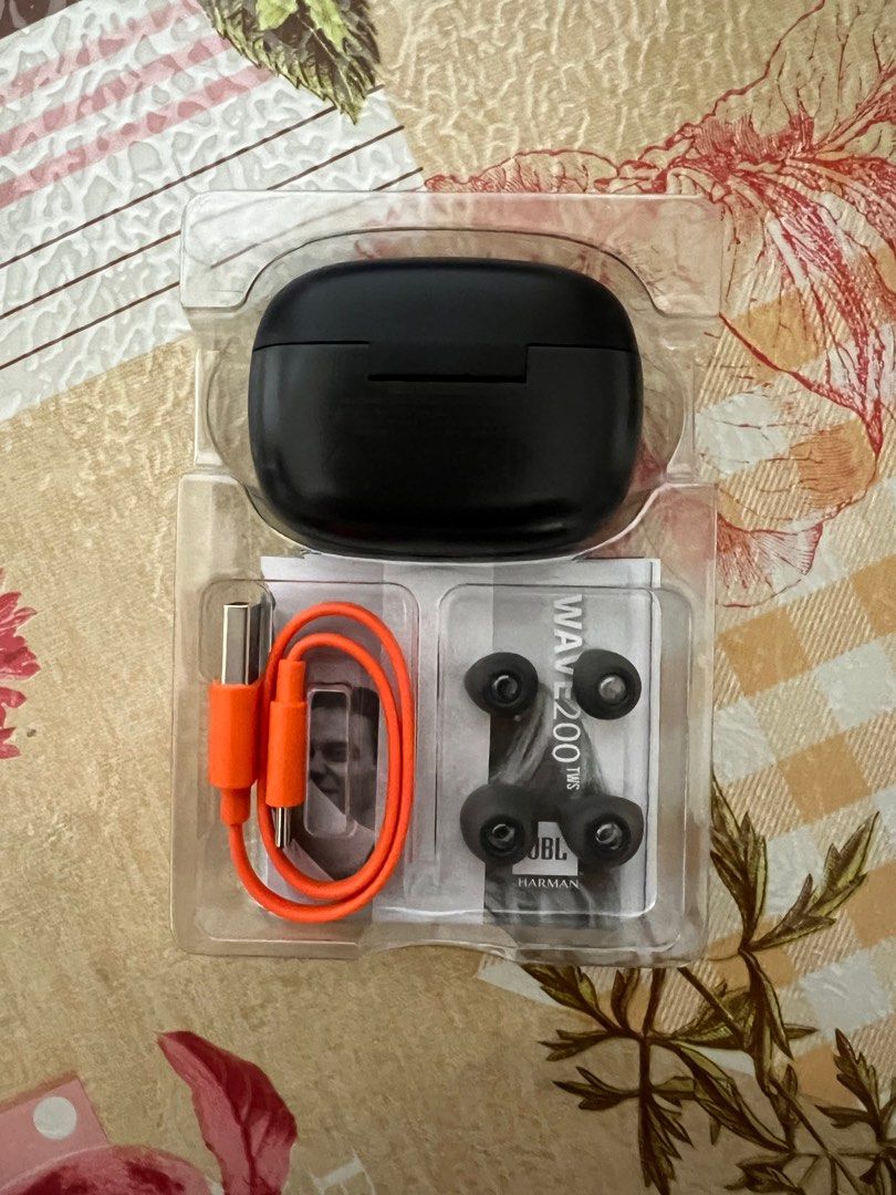 JBL WAVE 200 TWS, Audio, Earphones on Carousell