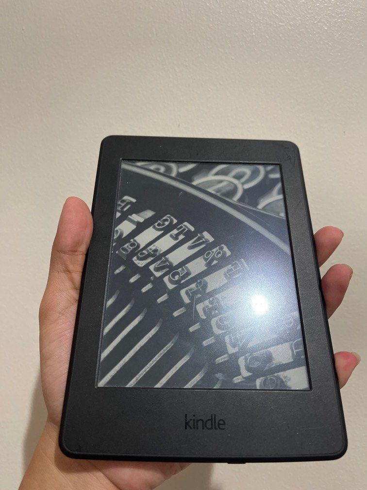 Kindle PaperWhite 7th gen, Mobile Phones & Gadgets, E-Readers on Carousell