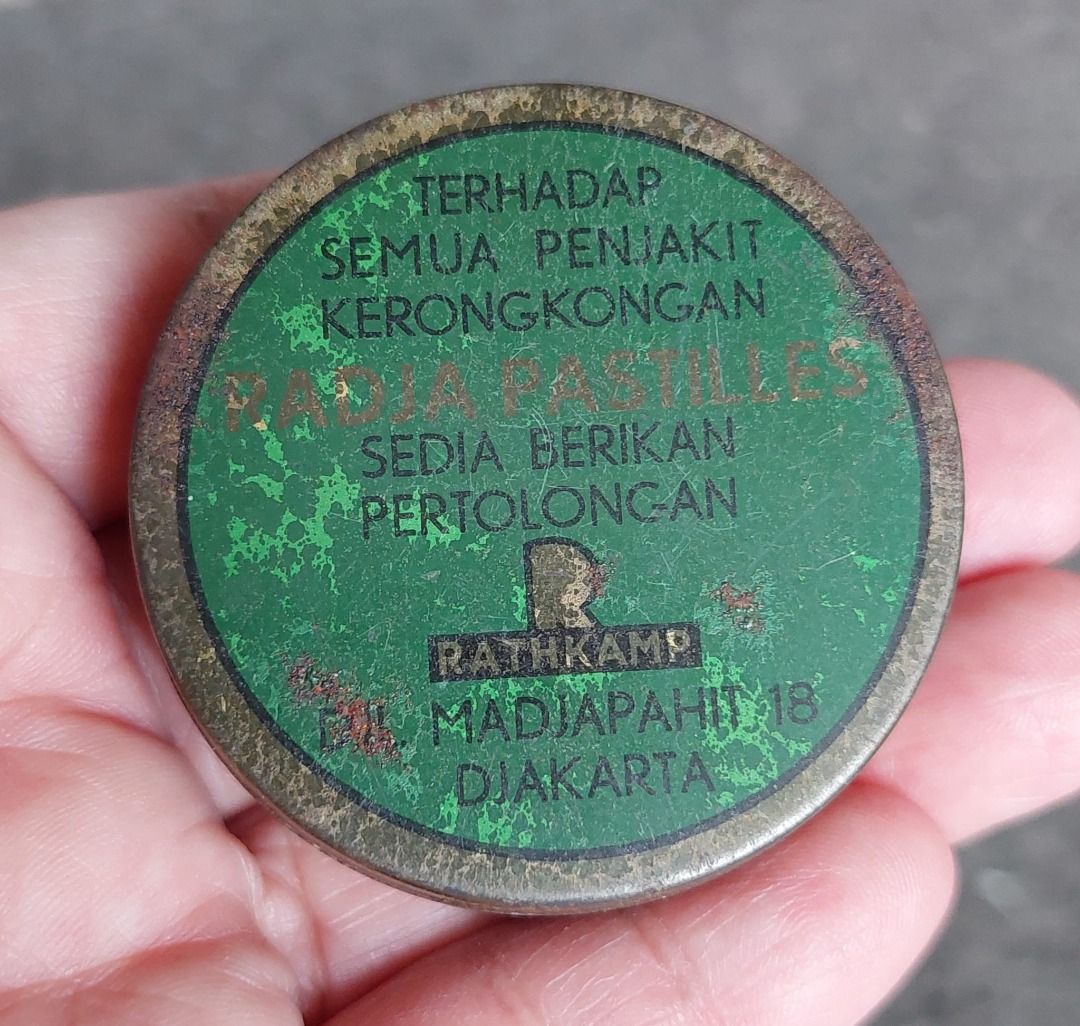 kotak kaleng kosong radja pastilles on Carousell