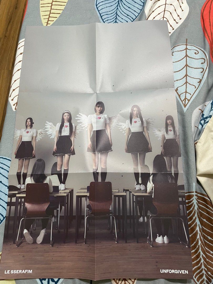Le Sserafim Unforgiven Folded Poster (Bloody Rose Ver), Hobbies & Toys ...